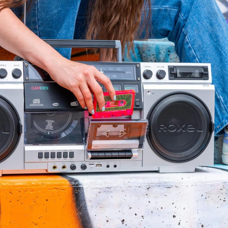 Roxel Camden Retro Boombox: All-in-One Audio System - Roxel